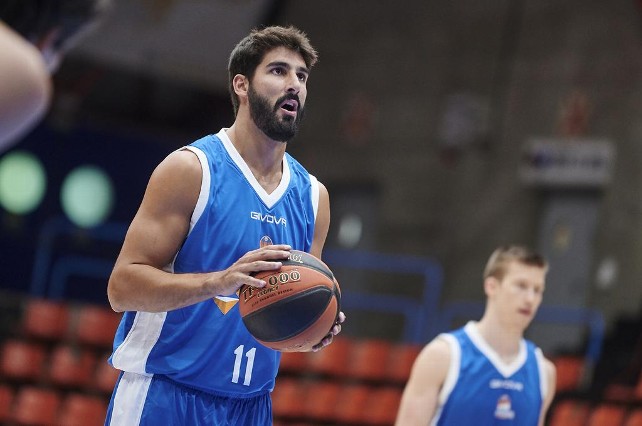 Dani Díez: “Estamos trabajando mucho para poder jugar mejor”